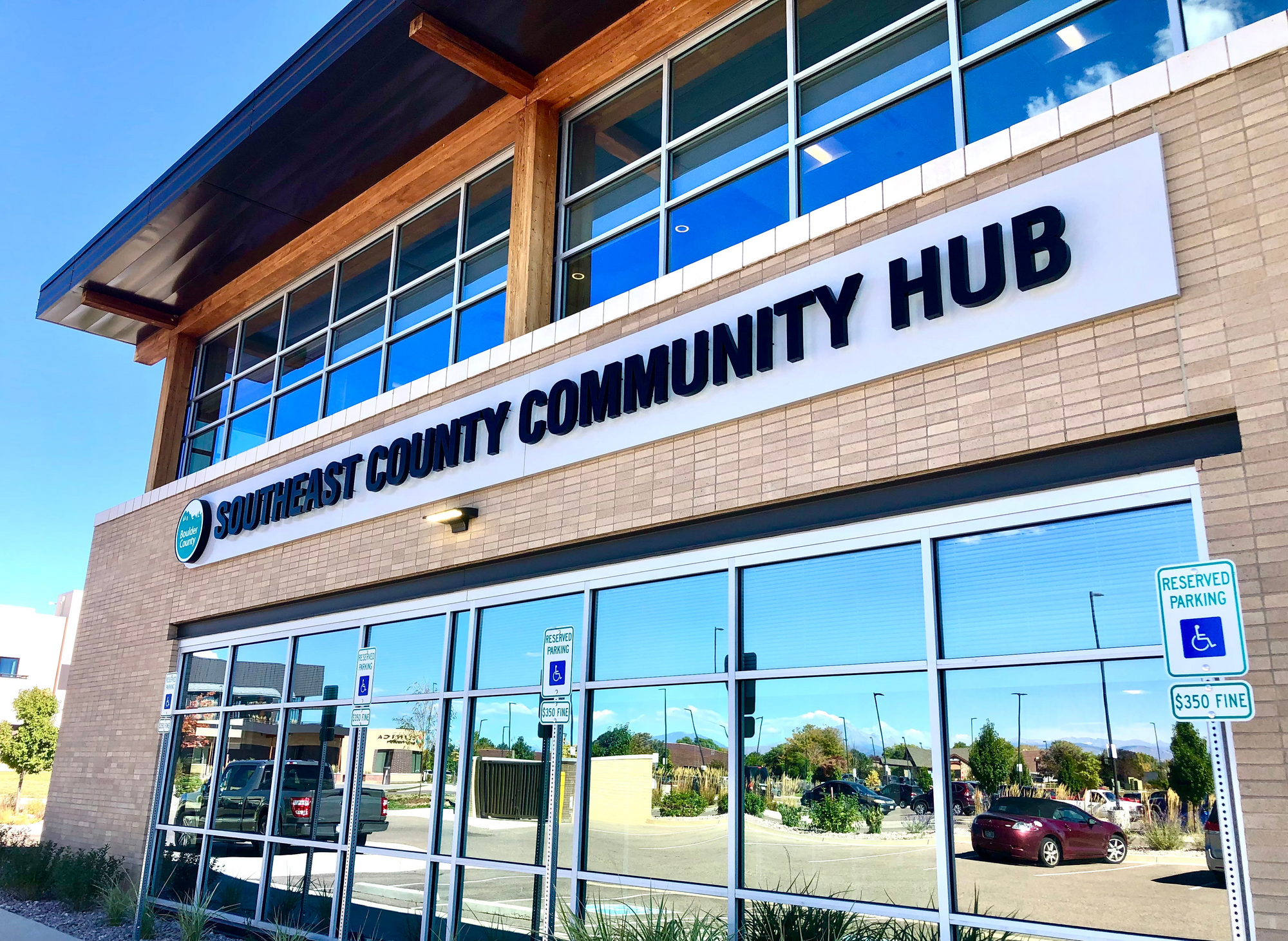 Custom Outdoor Signs | Build Brand Awareness with Durable Displays ...